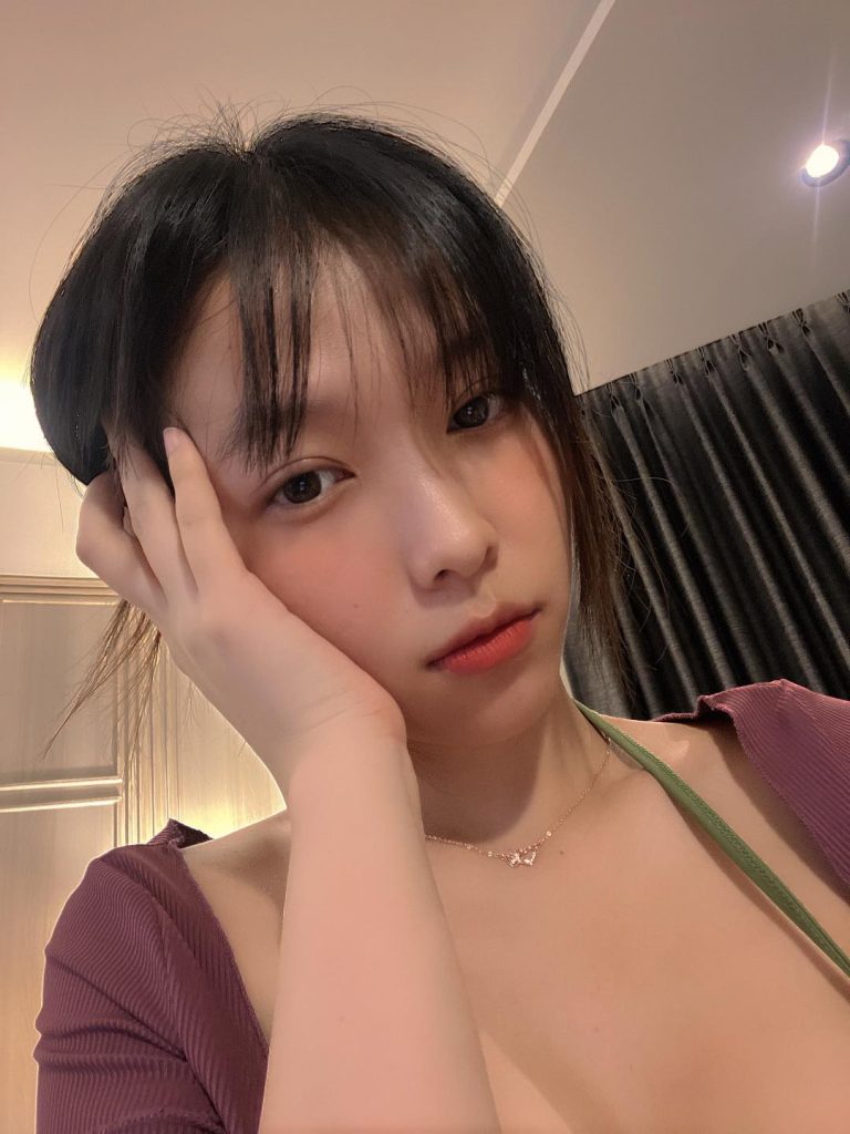 น้องคิมมี่ kimmyyoy สตรีมเมอร์สาวน่ารักมาพร้อมความเสียวเซ็กซี่สุด