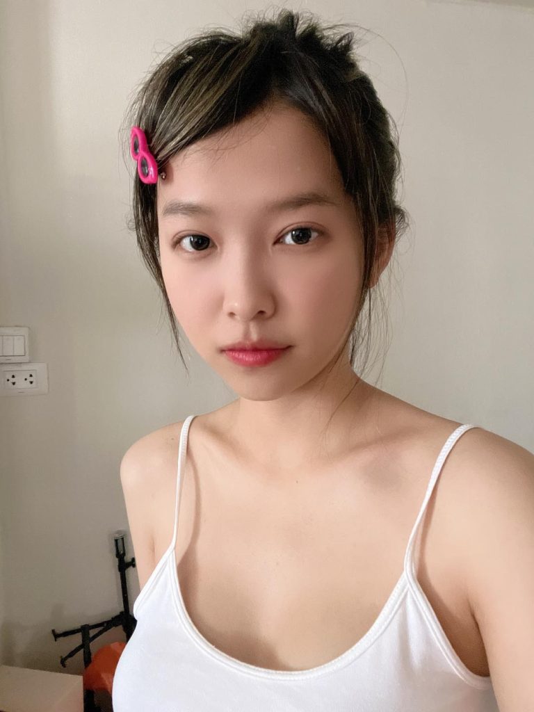 น้องคิมมี่ kimmyyoy สตรีมเมอร์สาวน่ารักมาพร้อมความเสียวเซ็กซี่สุด